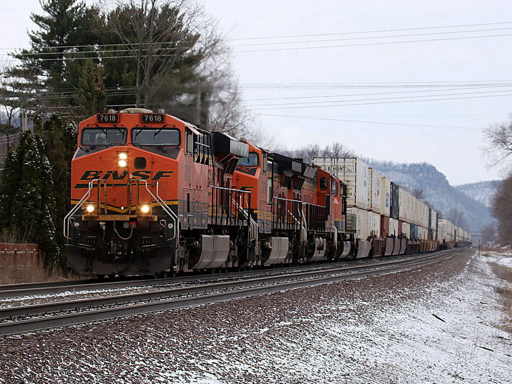 BNSF 7618